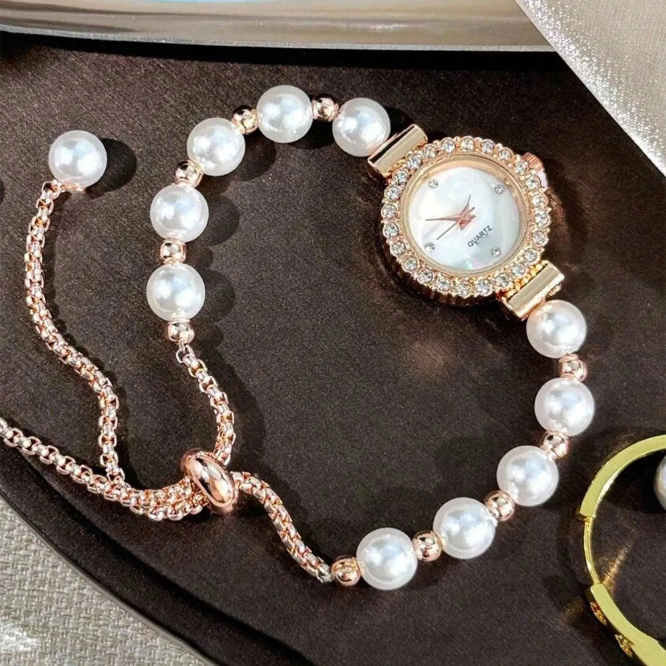 Ladies' White Beaded Bracelet Watch with Diamond Inlaid Case, Simple ...