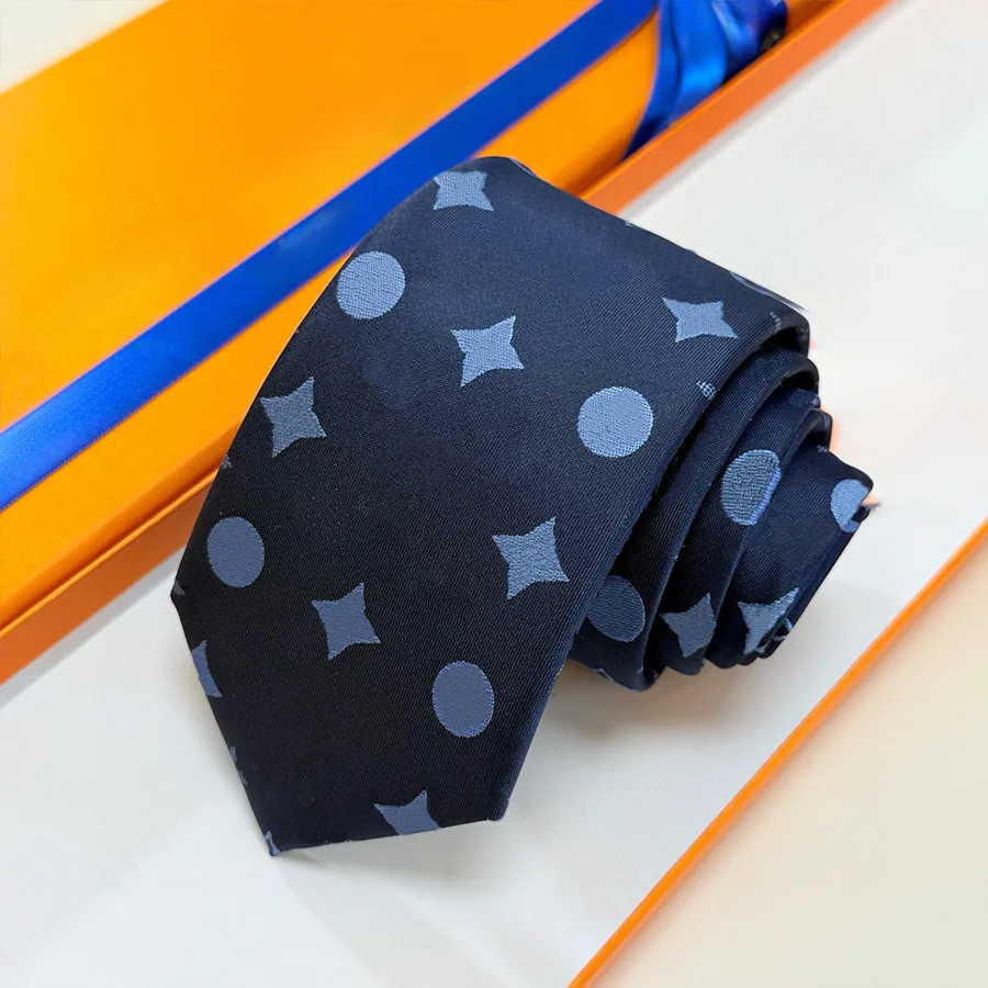 Luxury Designer Men's Mens Designer Neck Ties Versatile, Elegant, And ...