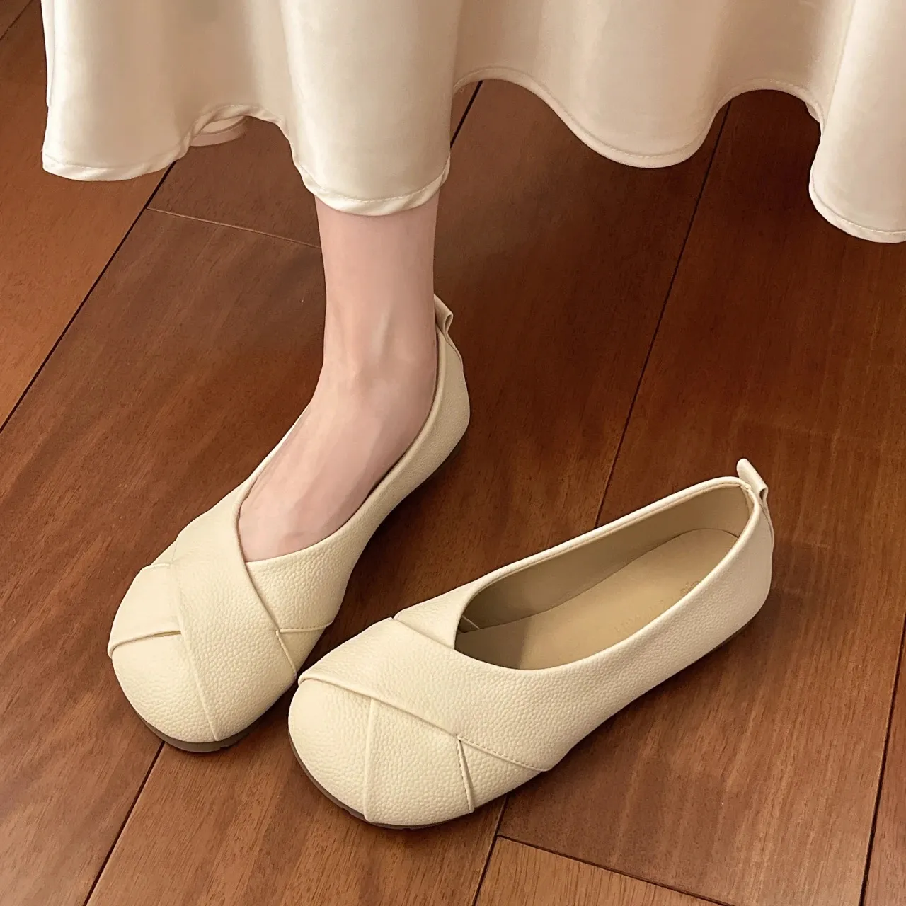 Retro Fashion Low-Heeled Mom Shoes - 2025 Spring/Autumn Style ...