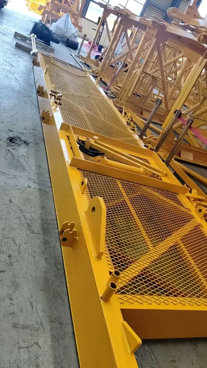 Heavy-Duty Tower Crane for Construction Sites - High-Tech Lifting ...