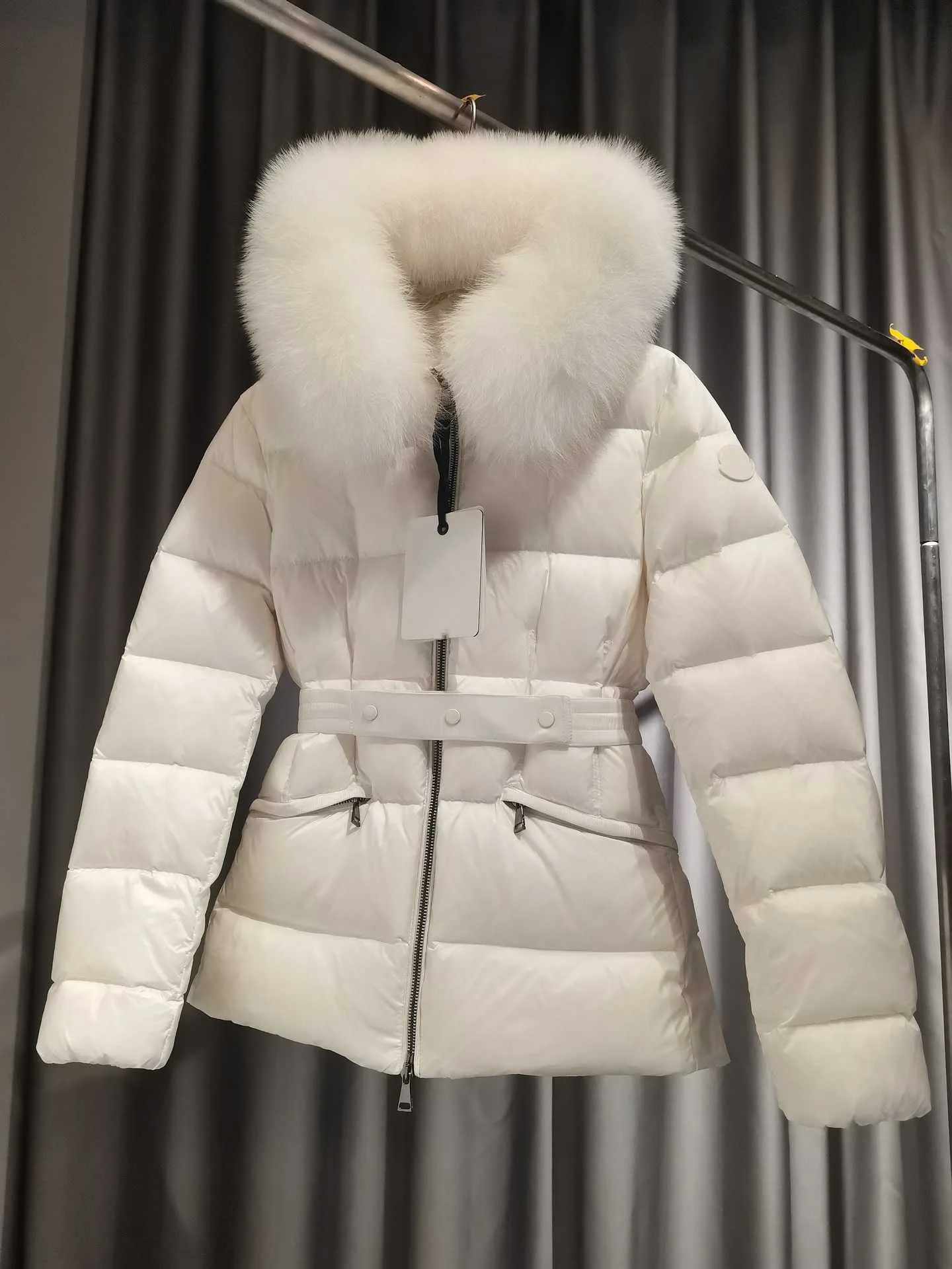 Winter Classic Short Belt Decorated Belted Down Jacket High Version M ...