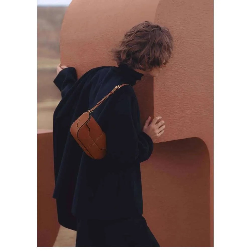 2025 Fashionable One-Shoulder Cowhide Handbag, Casual Simple French ...