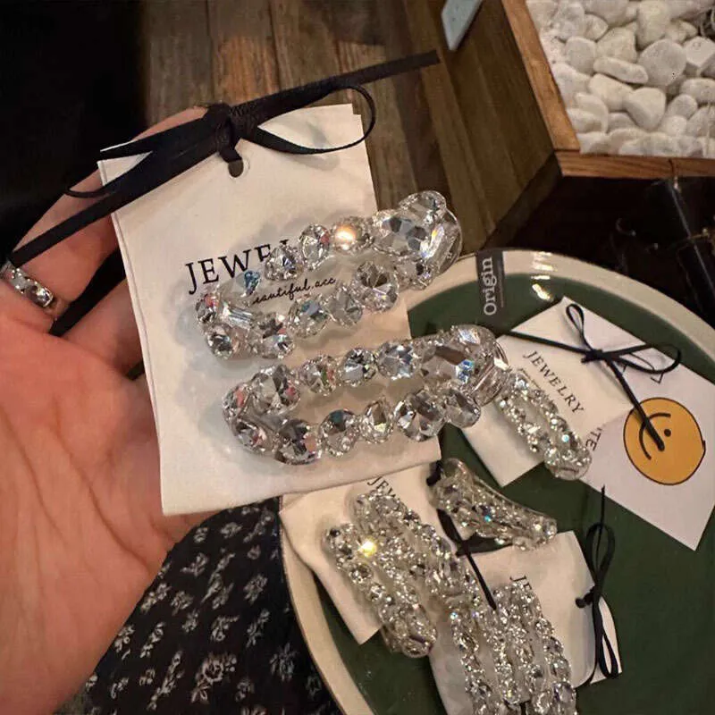 Exquisite Rhinestone Sparkling Side Light Hair Clip: Eight-Character ...