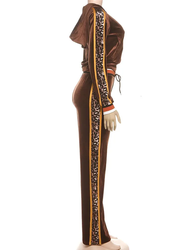 Weird Puss Velvet Women's Tracksuit 2-Piece Set: Casual Leopard ...