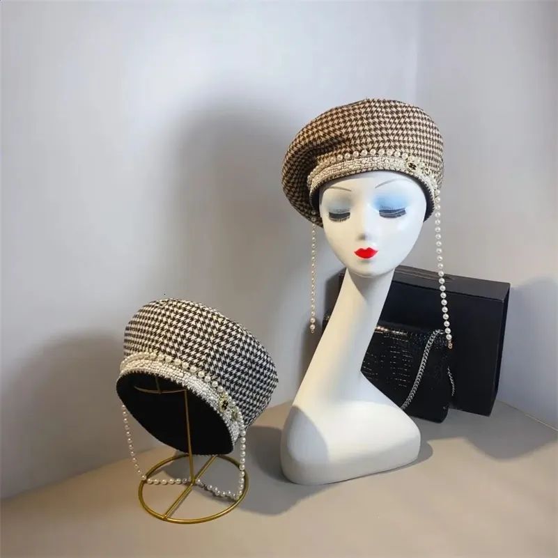Thousand Bird Grille Ceramic Rheinstone Beaded Beret... From Xing05 ...