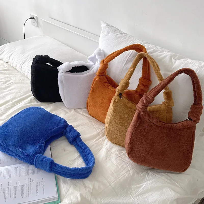Evening Bags: Winter Women's Plush Handbags, Furry Solid Color Armpit ...