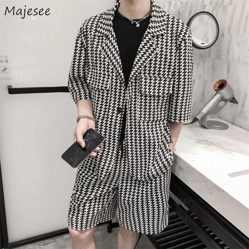 Men's Tracksuit: Half Sleeved Jacket with Knee Length Summer Shorts, 2 ...