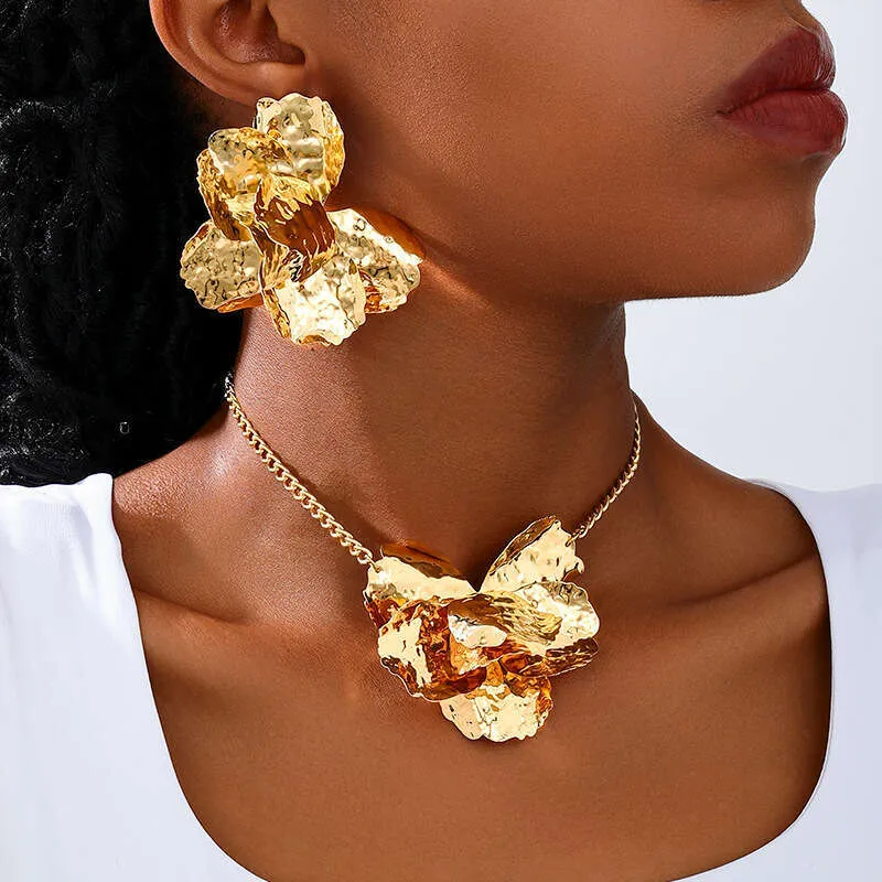 Fashionable Jewelry Set: Exaggerated Metal Texture Irregular Earrings ...