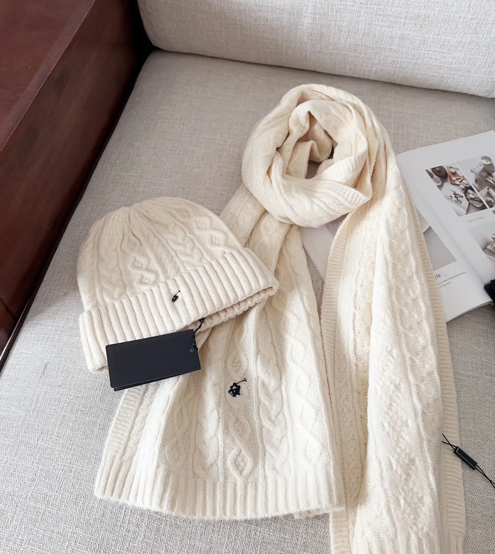 BFG2501107 Designer Hats And Scarves Sets Unisex Knitted Beanie And ...