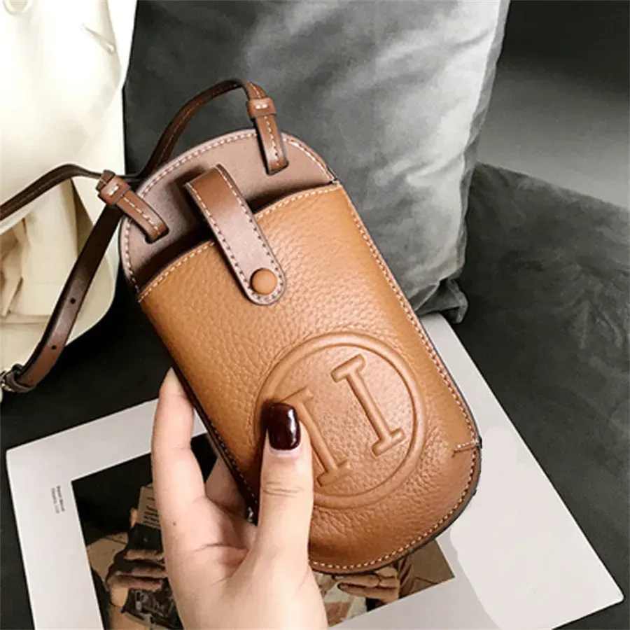 Luxurys IPhone 16 Pro Max Leather Phone Cases Crossbody Chain Bag For ...