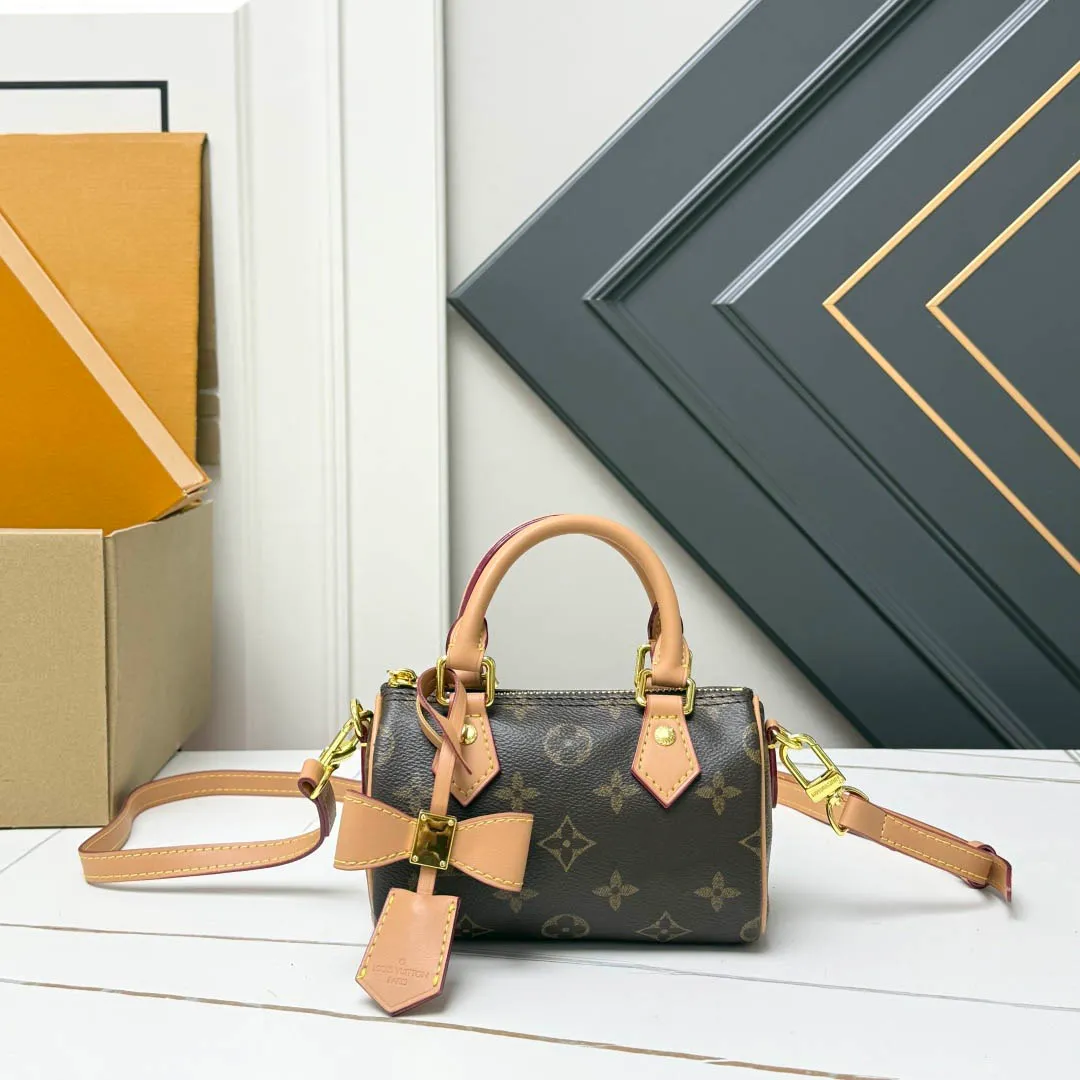 Luxurious Designer Creates White And Black Tri Color Hand Held Single ...