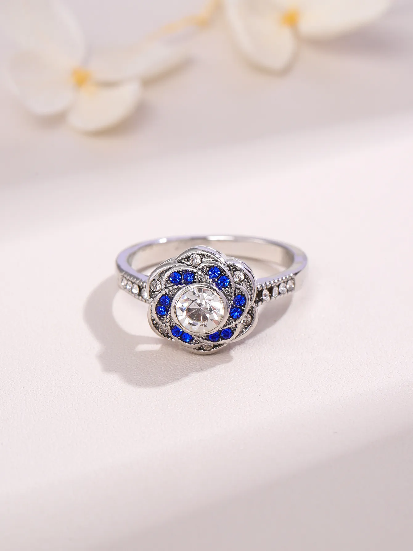 Pure Silver Camellia Flower Heart Pattern Alloy Ring with Green Stone ...