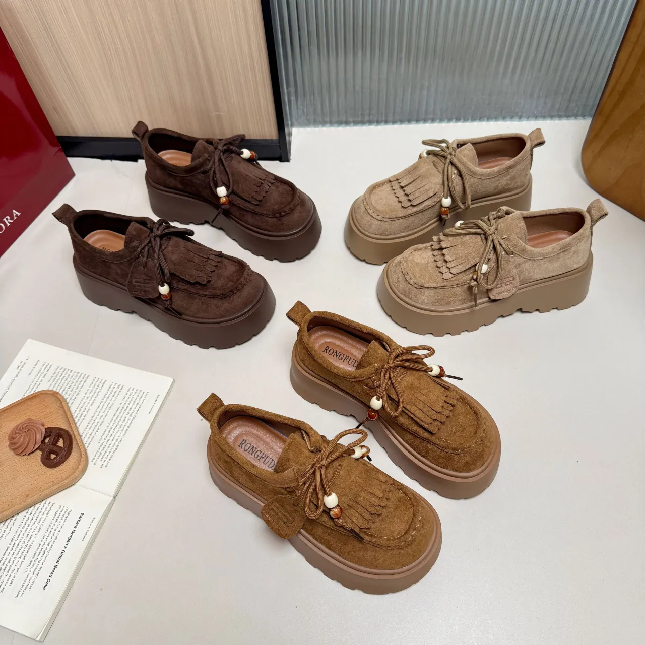 Height Increasing Lace-Up Women Shoes with Thick PU Rubber Sole and ...