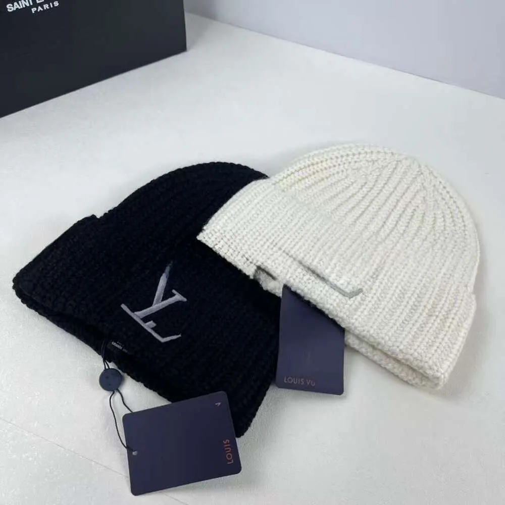 Luxury Woolen Beanie Soft Wool Skull Cap for Men and Women in Black ...