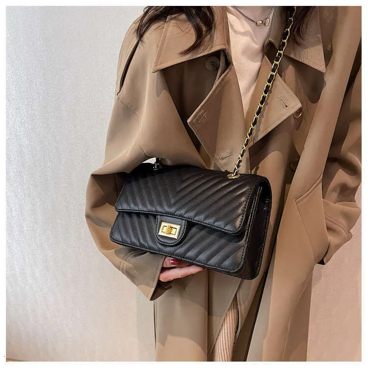 Textured Diamond Pattern Leather Crossbody Bag with Chain Strap for ...