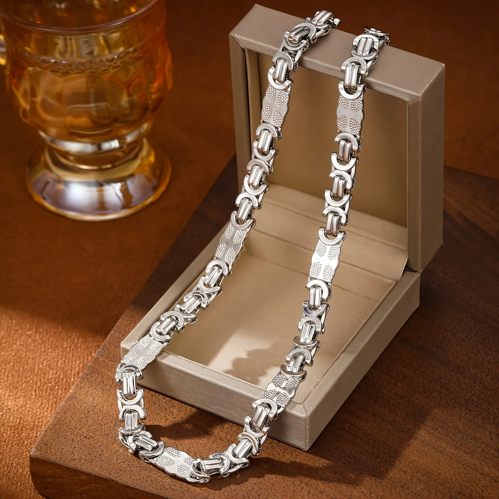 2025 Ladies Hip Hop Style Thick Gold Chain Necklace with Geometric Link ...