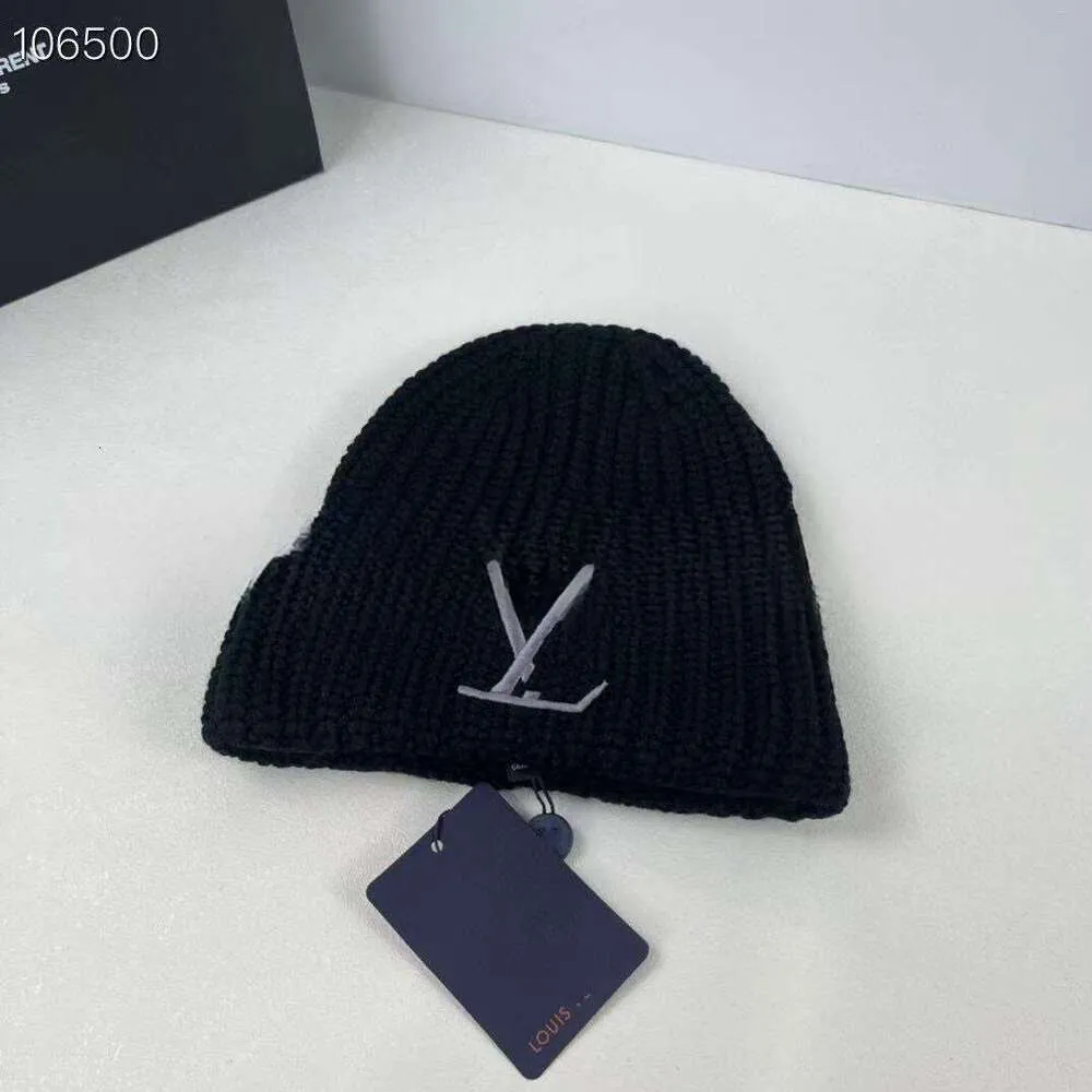 Luxury Woolen Beanie Soft Wool Skull Cap for Men and Women in Black ...
