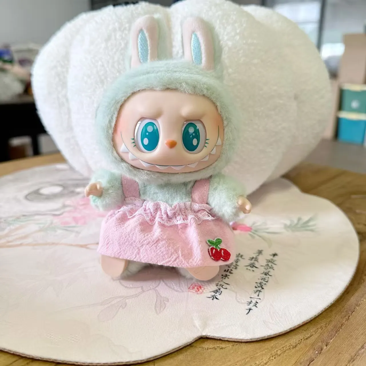 Labubu Doll Clothes: Labubu Sitting Party Doll Wearing a Sweet Princess ...