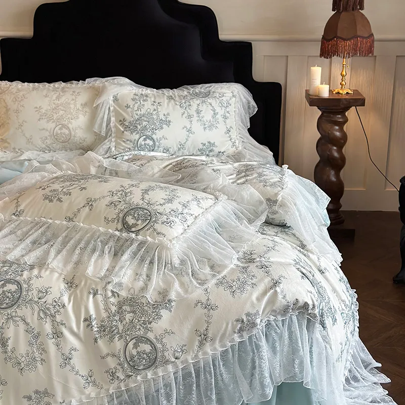 Luxury Designer Pet Comfort Blanket Set of 3: Insulated Flannel Bed ...