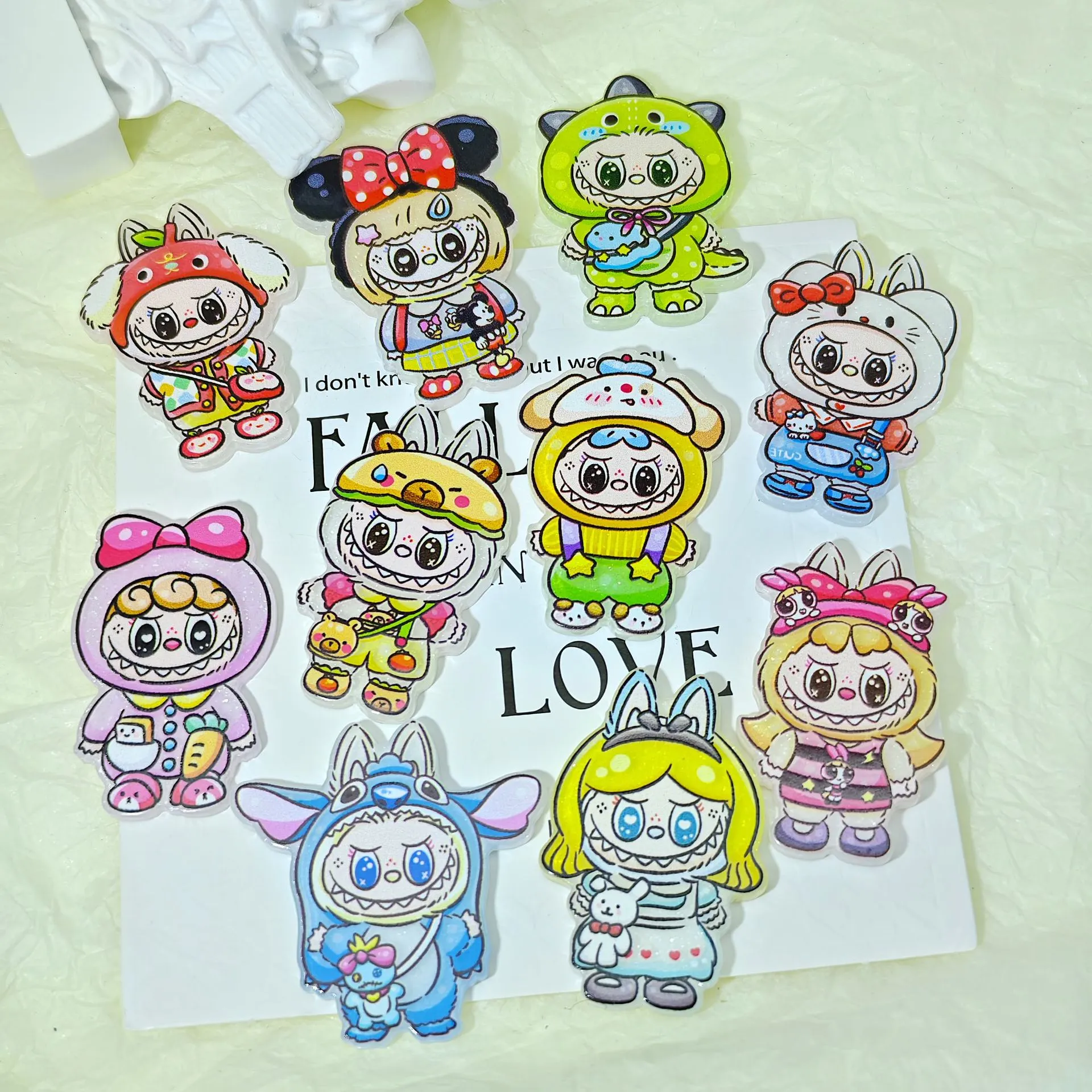 Acrylic Keychains: Adorable Cartoon Character Acrylic Figures ...