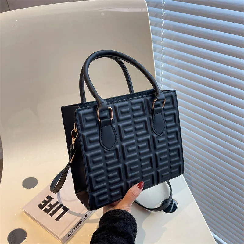 2025 Designer Embossed Checkered Women's Designer Handbags For Women ...