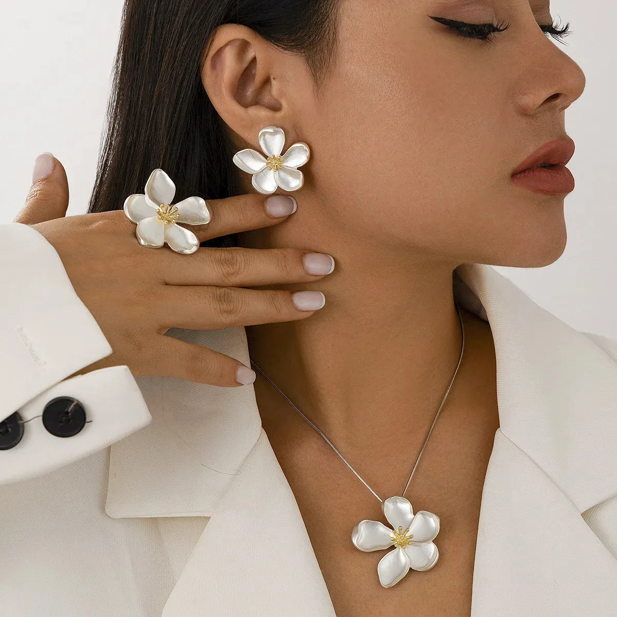 Fashion Jewelry Set: French Vintage Flower Necklace, Earrings, and ...