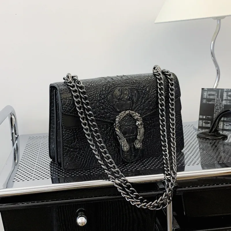 New Women's Small Square Bag in Pu Leather with French Chain, Crocodile ...