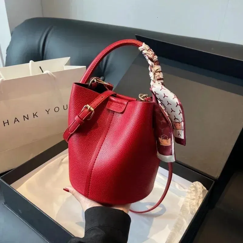 Shoulder Bags Designer Solid Interior Compartment Women's Handbags 2025 ...