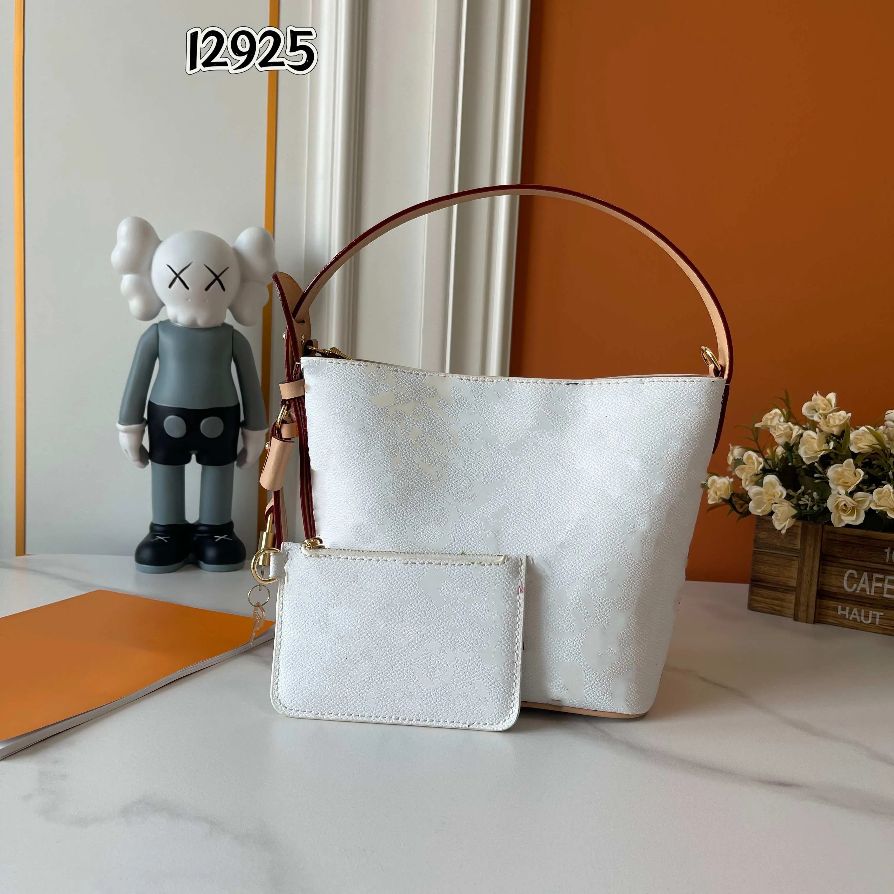 Designer Bucket Bag: Ladies Handbag, Makeup Bag, Diagonal Crossbody Bag ...