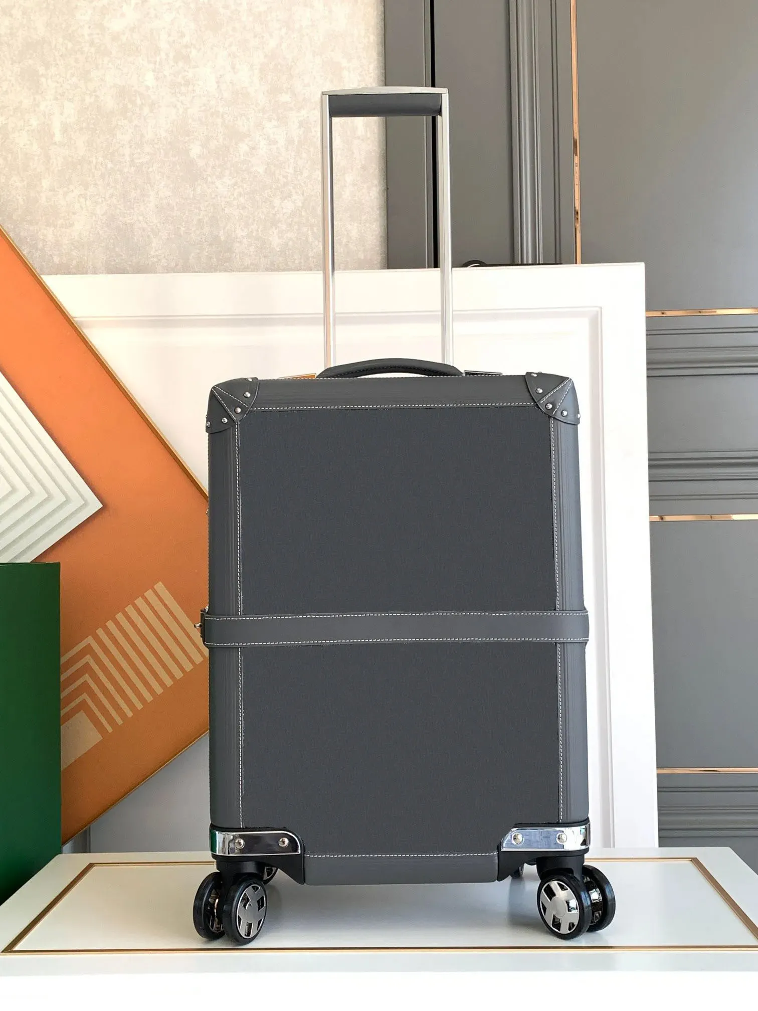 Universal 12A Rolling Suitcase Spinner For Men And... From ...