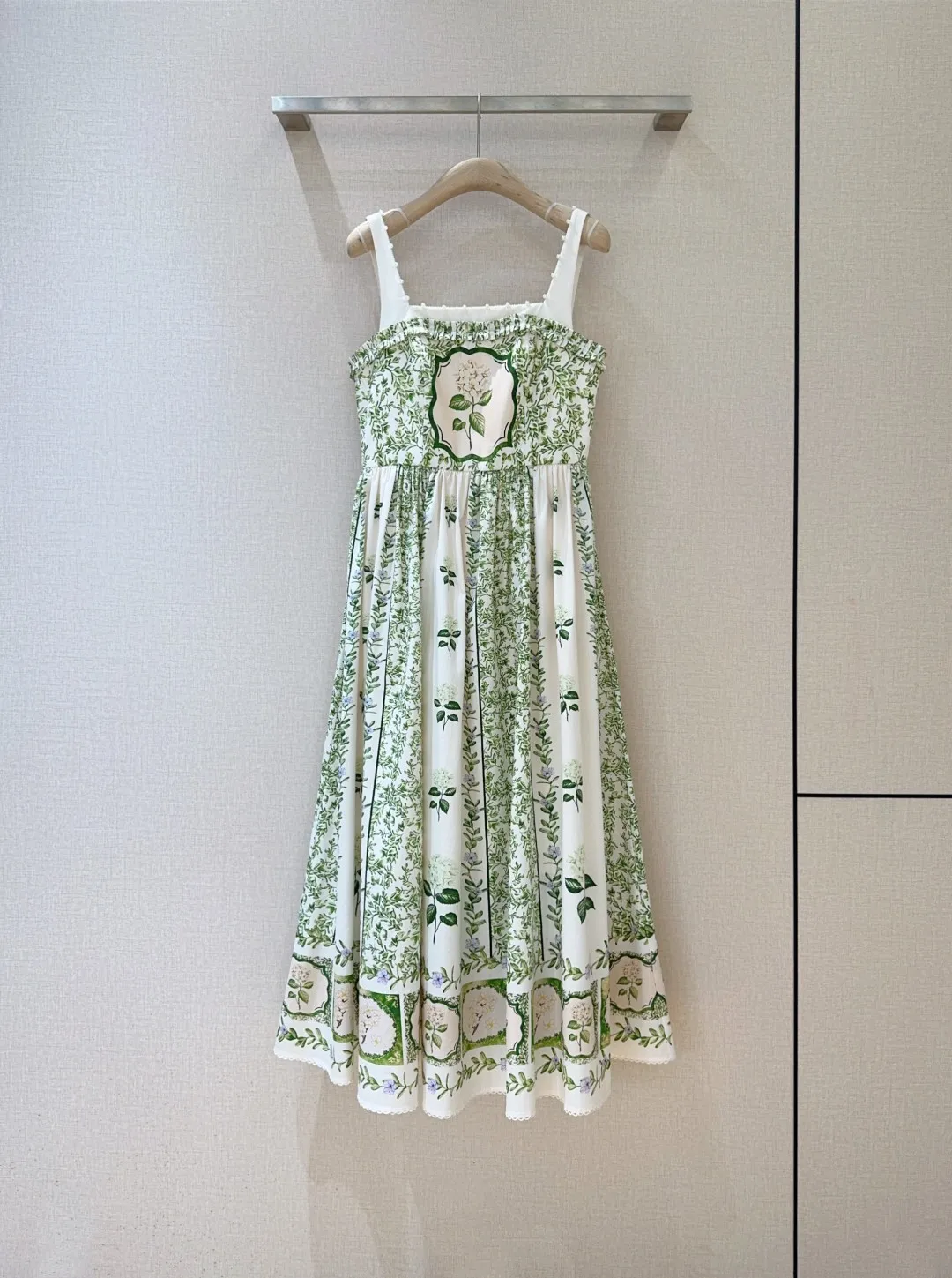 Australian Designer Dress: High-End Luxury 100% Cotton Fresh Green Vine ...