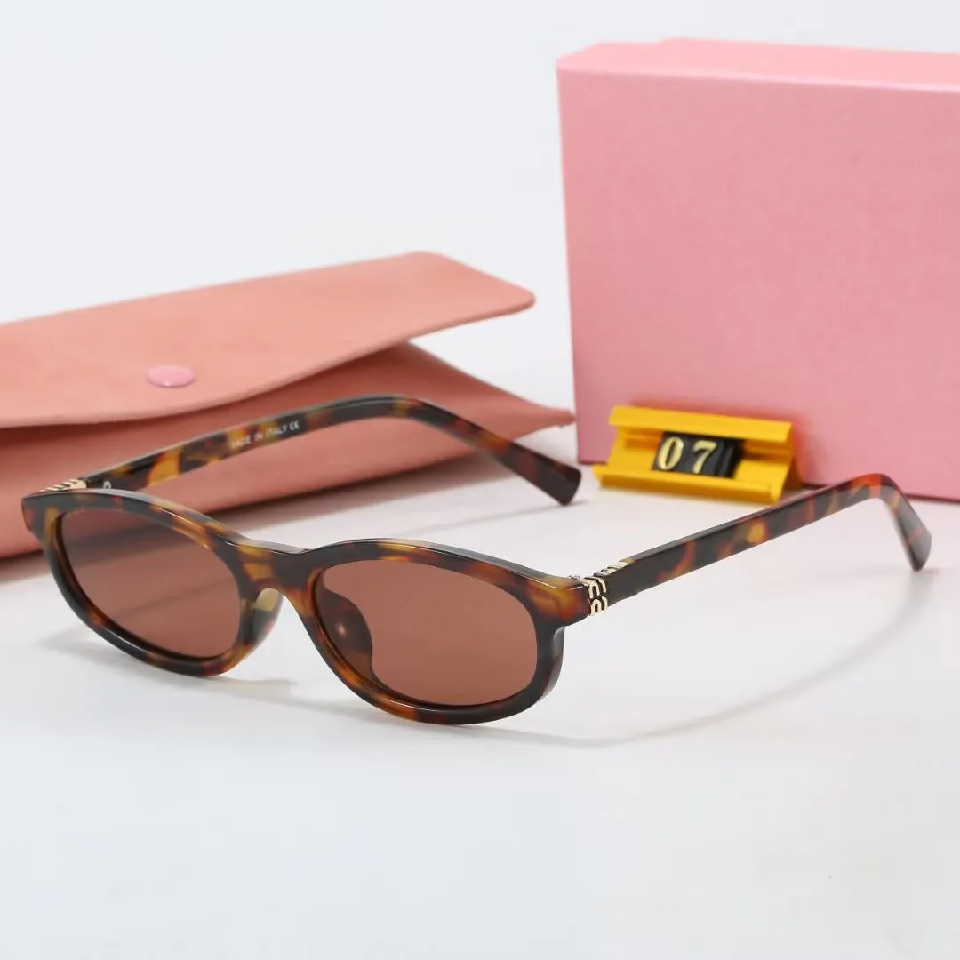 Designer Sunglasses Women: Oval Frame Sunglasses, Plain Lens ...