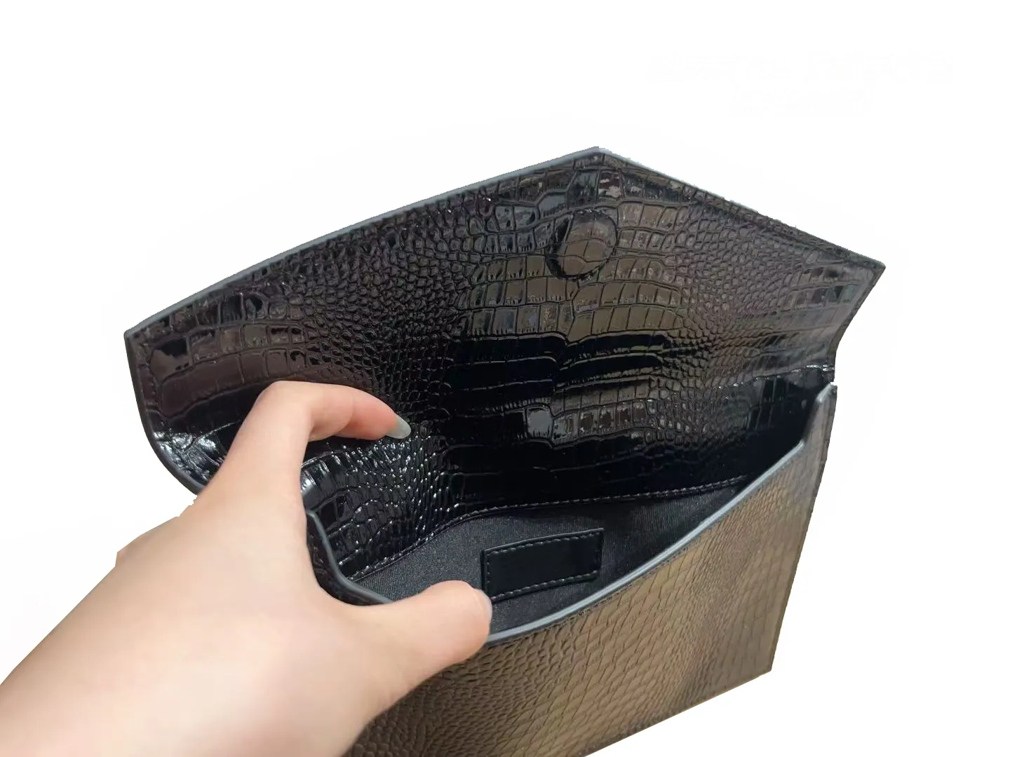 20250526 Designer Shoulder Bag The Latest Handbag... From Belt_bags ...