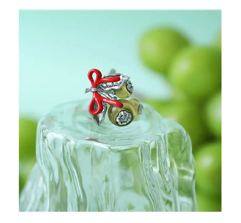 Unisex Silver-Plated Copper Alloy Finger Ring with Green Diamond and Heart Bowknot Pattern from ...