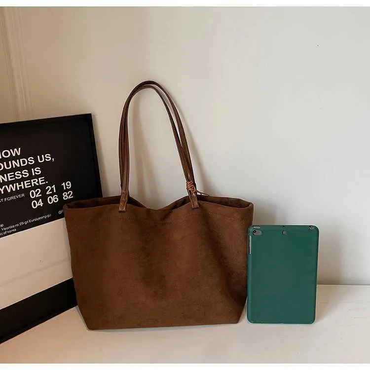 Large PU Shoulder Bag with Zipper Closure and Interior Pocket for Men ...