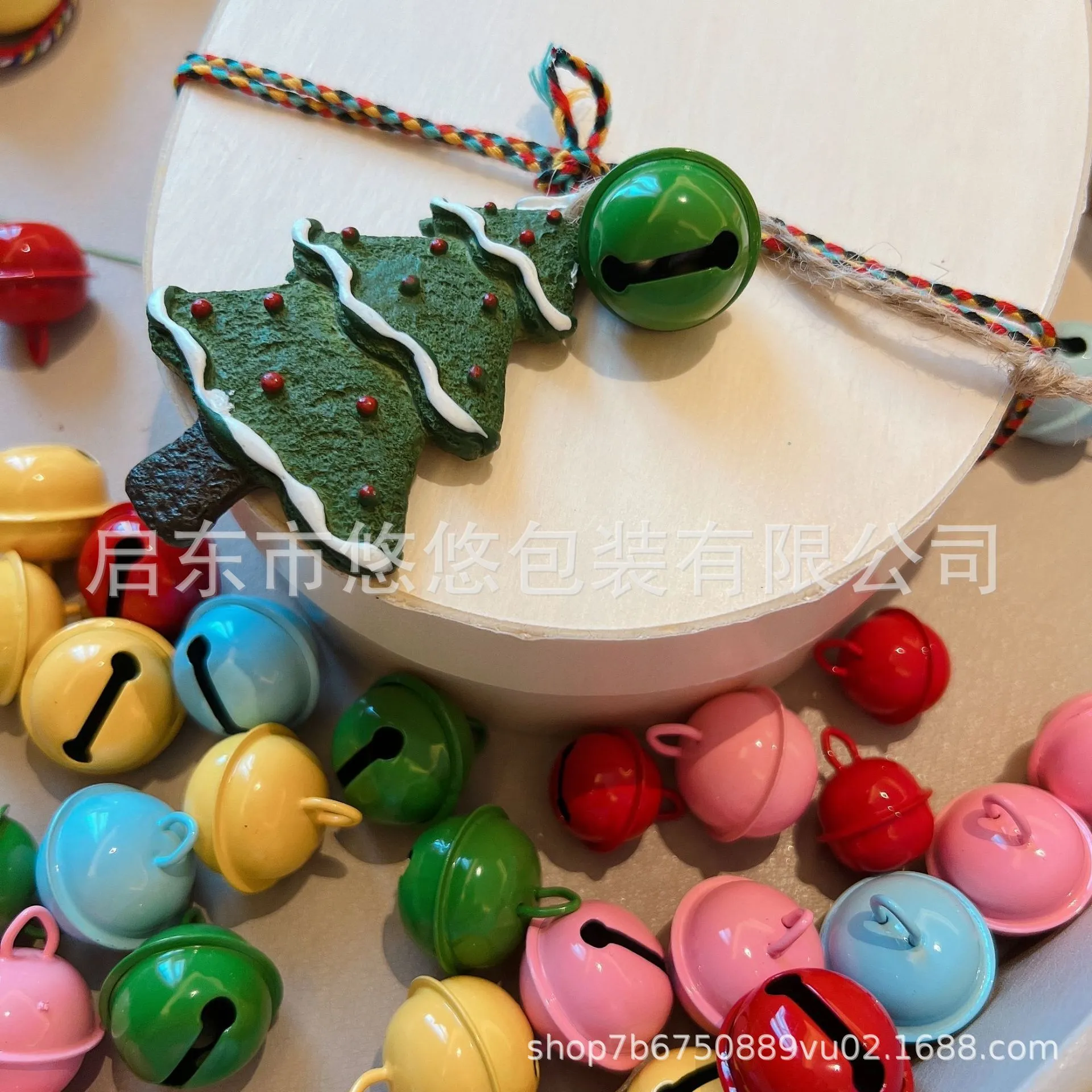 Small Resin Christmas Tree Decorations Snowflake Heart Pentagram ...