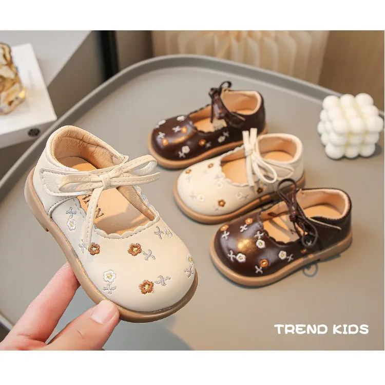2025 New Kids Unisex Floral Mary Jane Low Heel Shoes with Hook & Loop ...