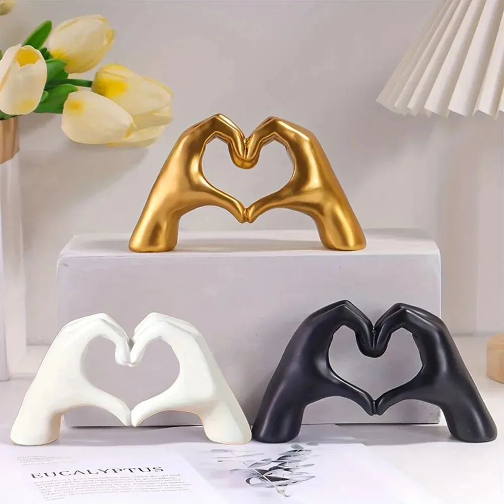 Resin Love Gesture Statues Desktop Ornament Sculpture Figurines Retro ...