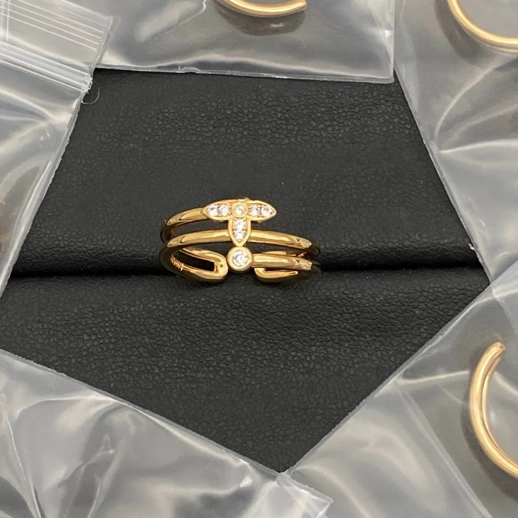 Crystal Letter Ring 18K Gold Plated Copper Open Ring with Heart Pattern ...