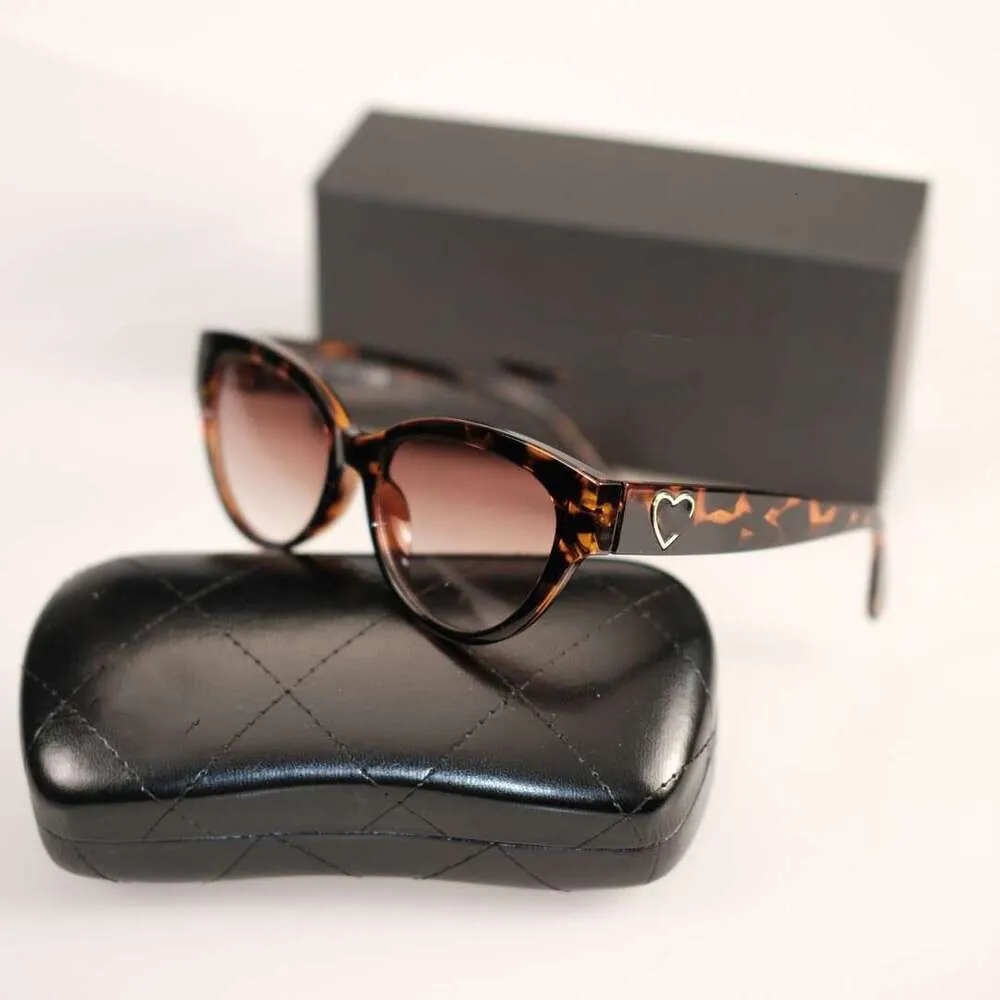 Heart-shaped acetate sunglasses with pink resin lenses and square cat ...