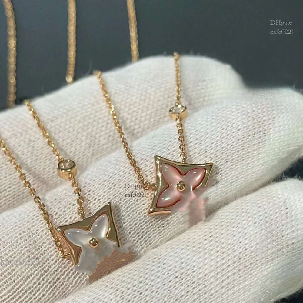 Luxury Flower Giva Necklace Set Leaf Clover Necklace, Pearl Earrings ...