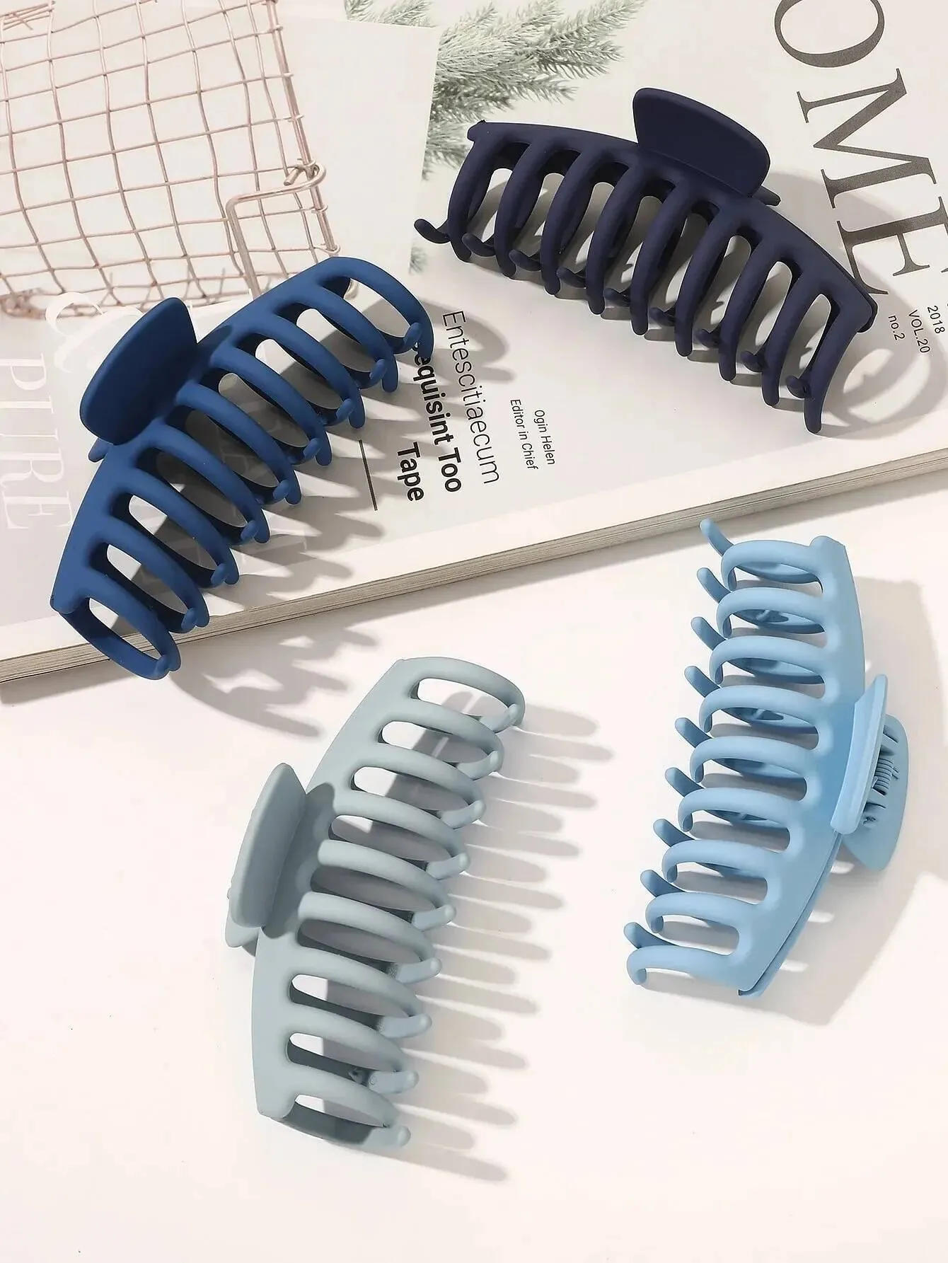 Blue Banana Hair Clips, 4.3 Inch Strong Hold Nonslip Hair Claw for ...