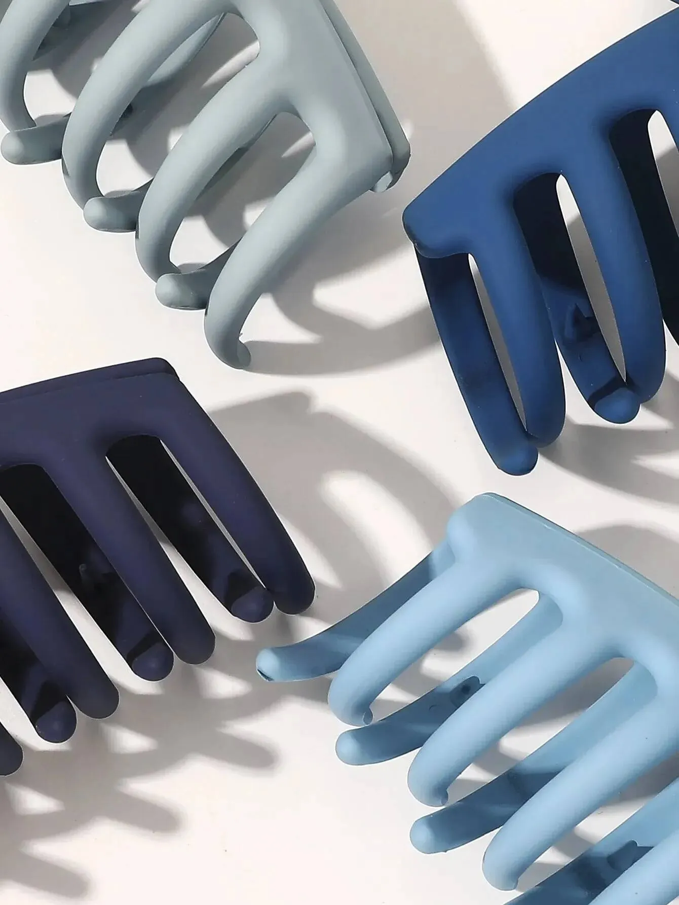 Blue Banana Hair Clips, 4.3 Inch Strong Hold Nonslip Hair Claw for ...