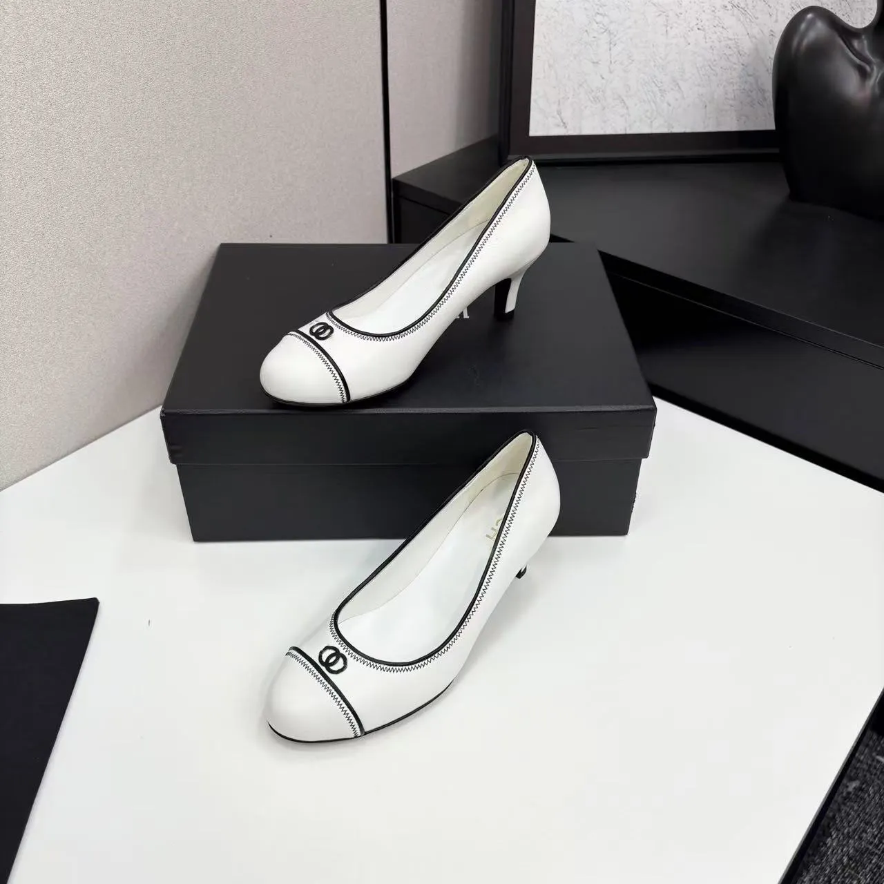 Bulk Elegant High Heel Sandals: Luxurious Designer Shoes For Spring ...