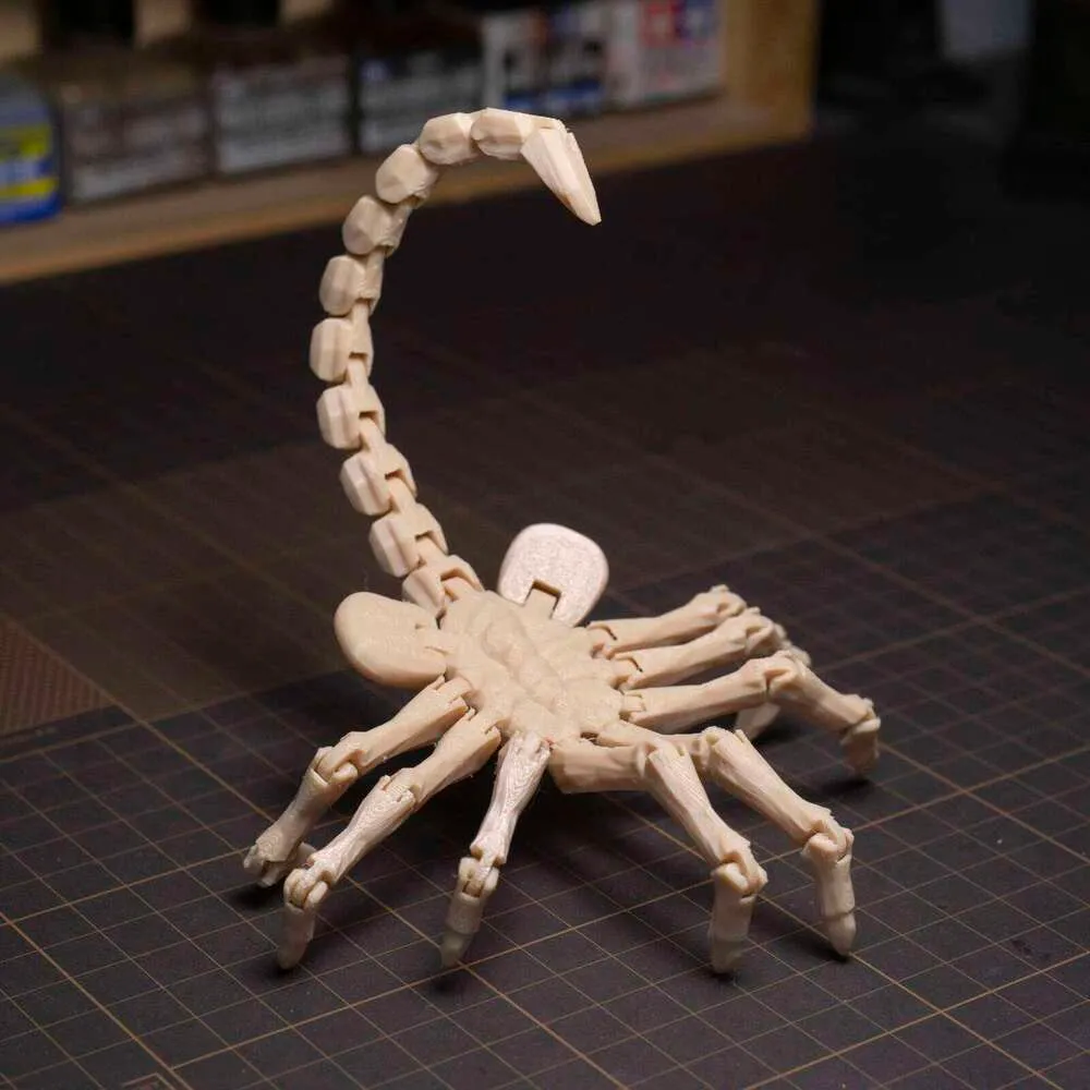 Face Hing Bug Alien 3D Printed Movable Joint Toy Childrens Car Ornament ...