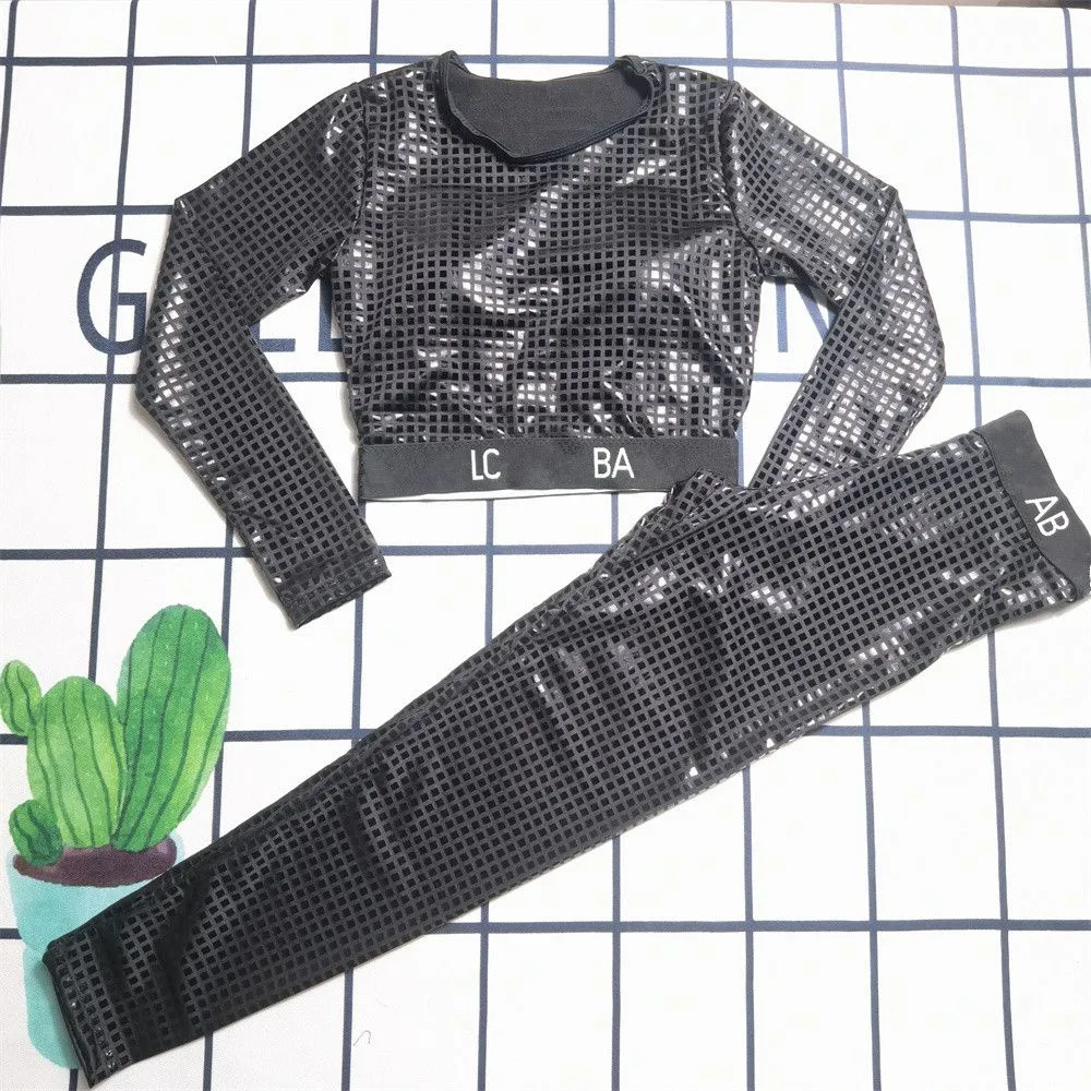 Designer Sportswear Yoga Set: Women's Gym Workout Clothes with T-Shirt ...