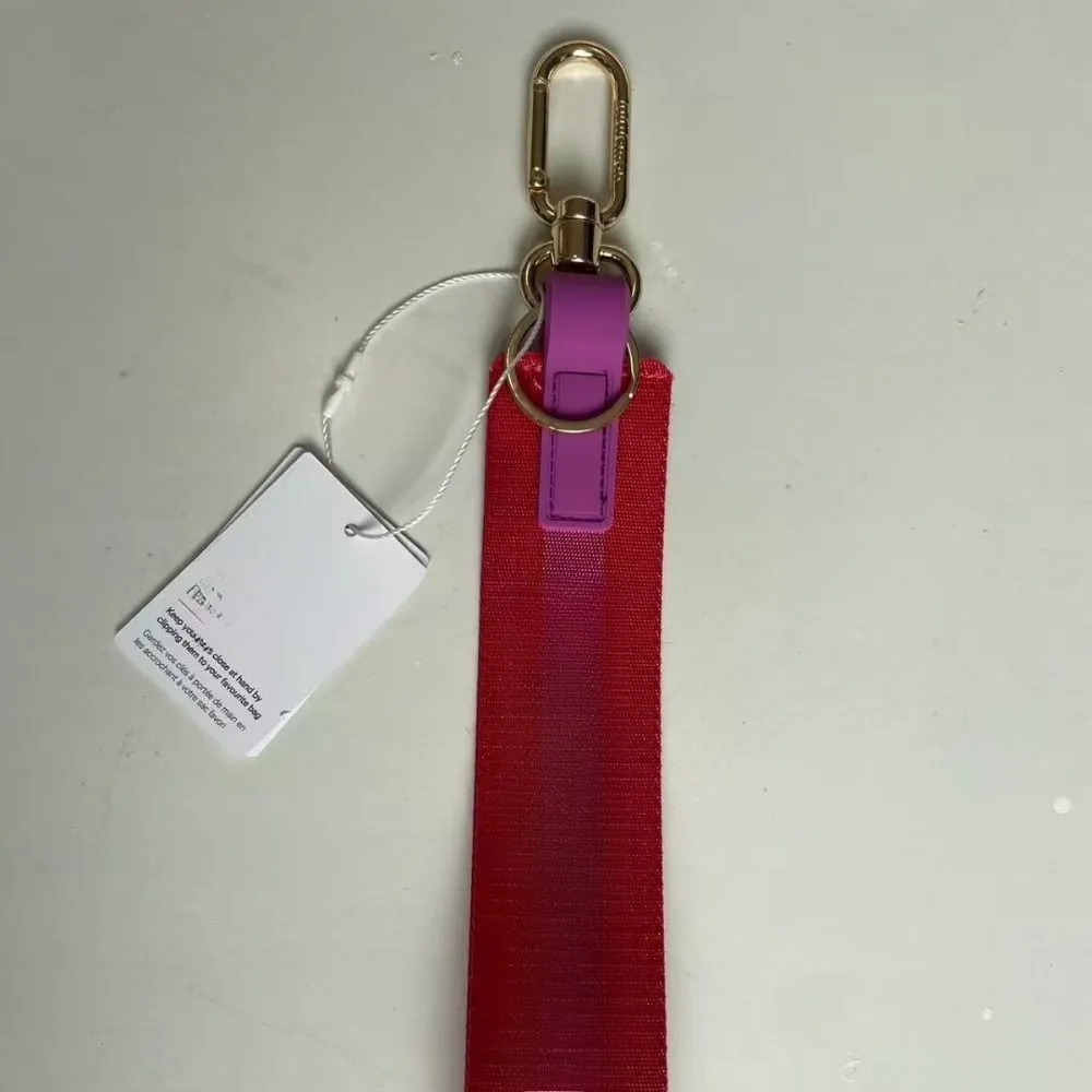 Designer Keychain: Fashionable Multicolor Leather Bag Hanger, High ...