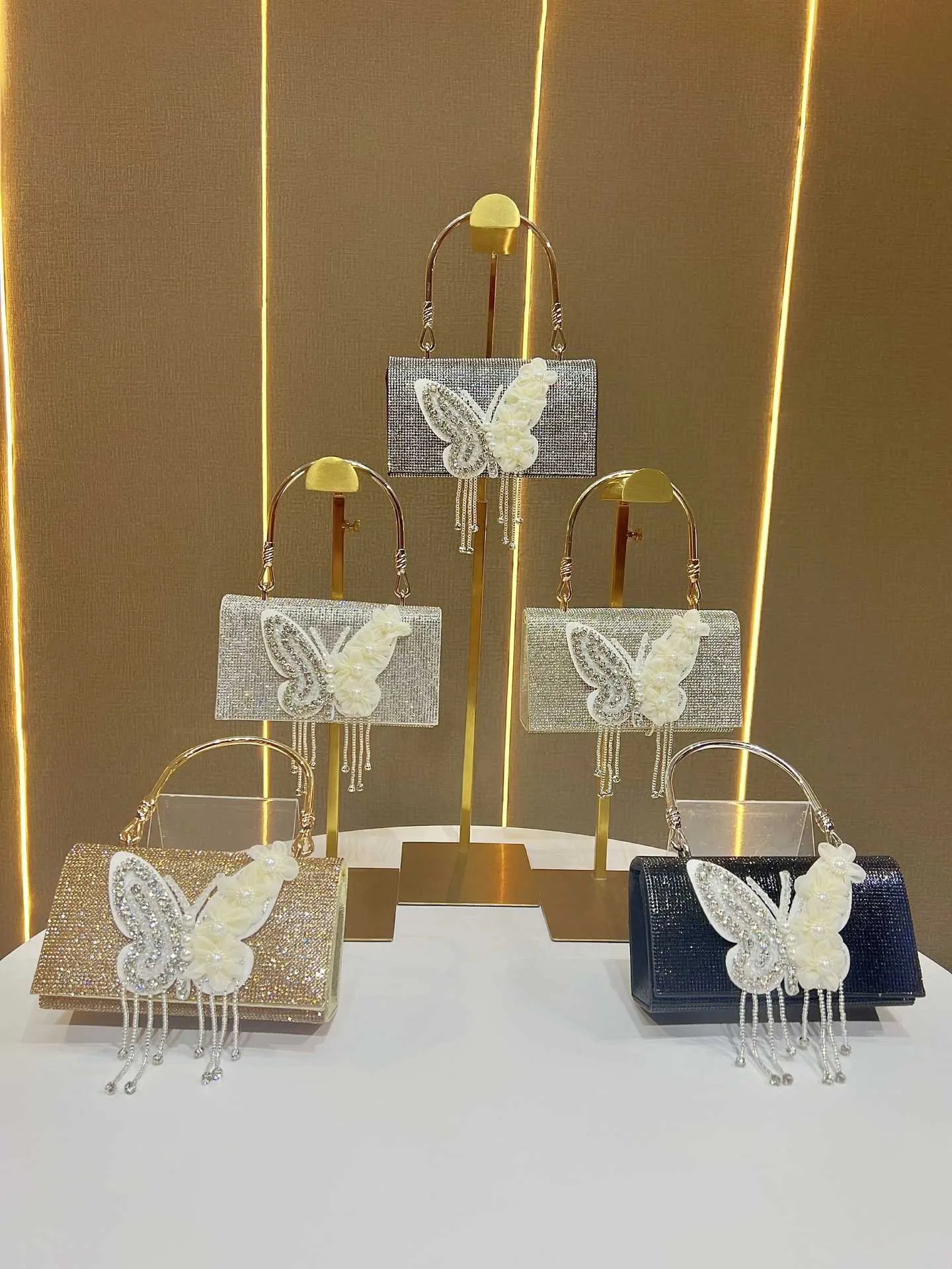 New Fashion Small Square Handbag for Banquets, Parties, and Dinners ...