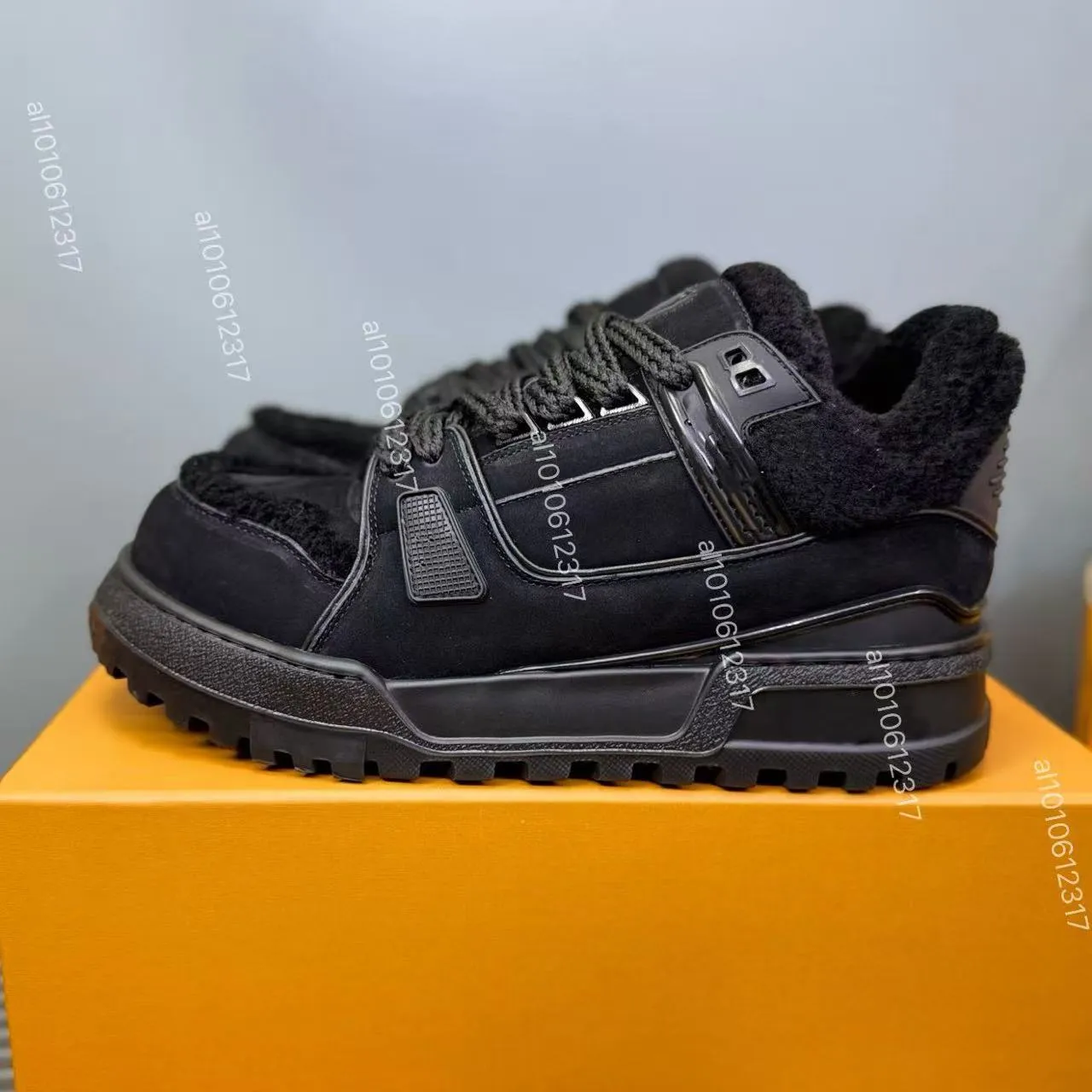 Wholesale Luxury Designer Black Leather Sneakers For Men And Women ...