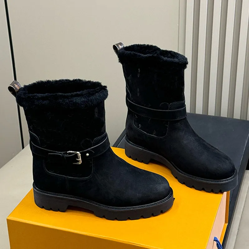 Designer women's winter ankle boots with flat heel, lace-up closure ...